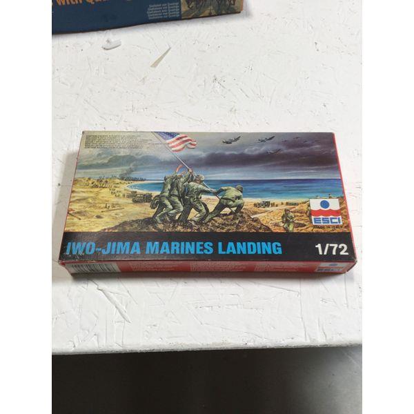 ESCI Iwo-Jima Marines Landing - 1/72 Scale Model Kit – The Ripley ...